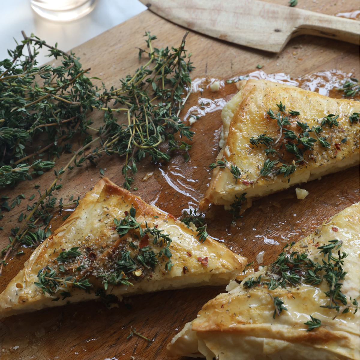 Phyllo-Wrapped Feta with Thyme & Honey Recipe | Gratsi