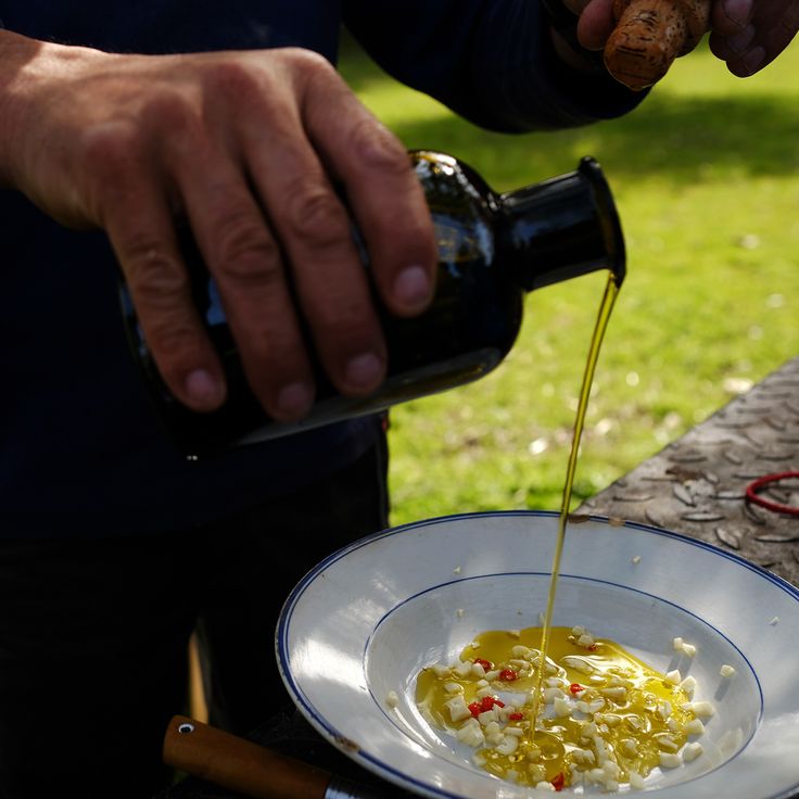 Does Olive Oil Expire? What Fresh Actually Means | Gratsi